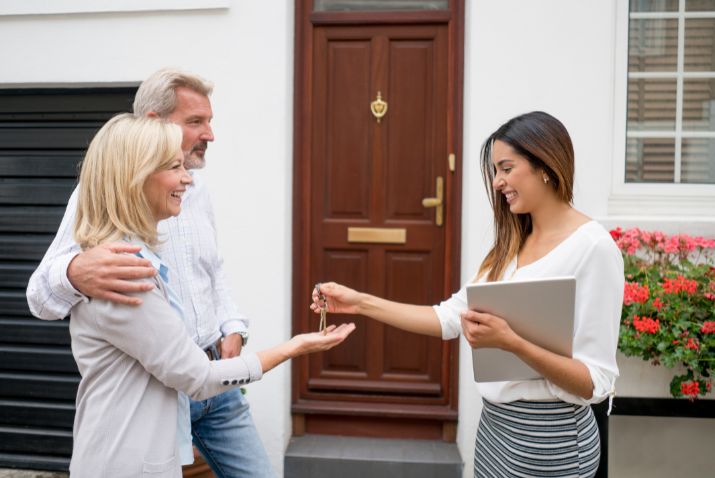 How to choose the right letting agent | Romans